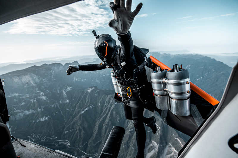 Jetman and Mission “human Flight” at the Tianmen Mountain – Zhangjiajie ...